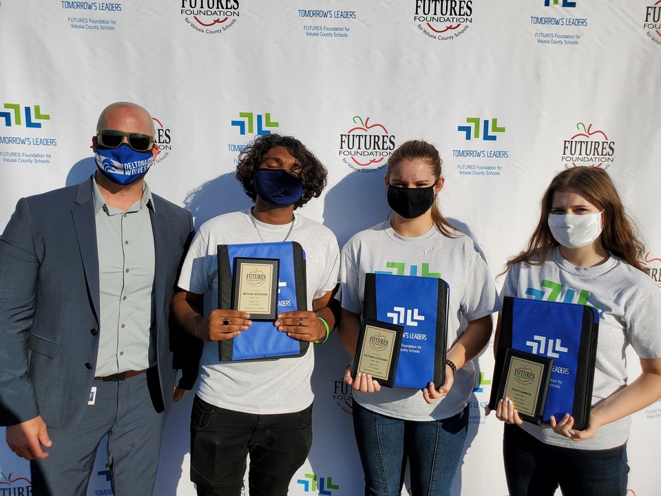 FUTURES Graduates 41 from Tomorrow’s Leaders Program